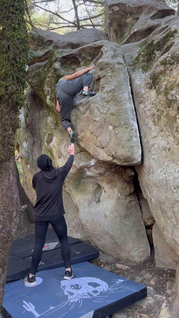Sloper Route v2 - Indian Cracks, Indian Rock Bouldering - Watch Beta Videos