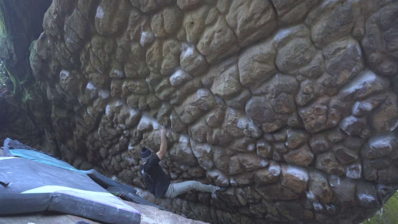 Bubblewrap v11 - Snake Hill Bouldering - Watch Beta Videos
