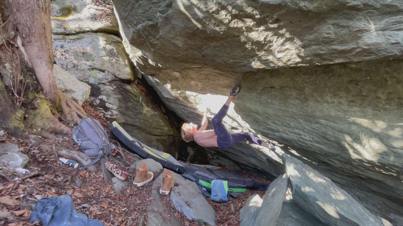 Senderella (sit) v12 - 221 Bouldering - Watch Beta Videos