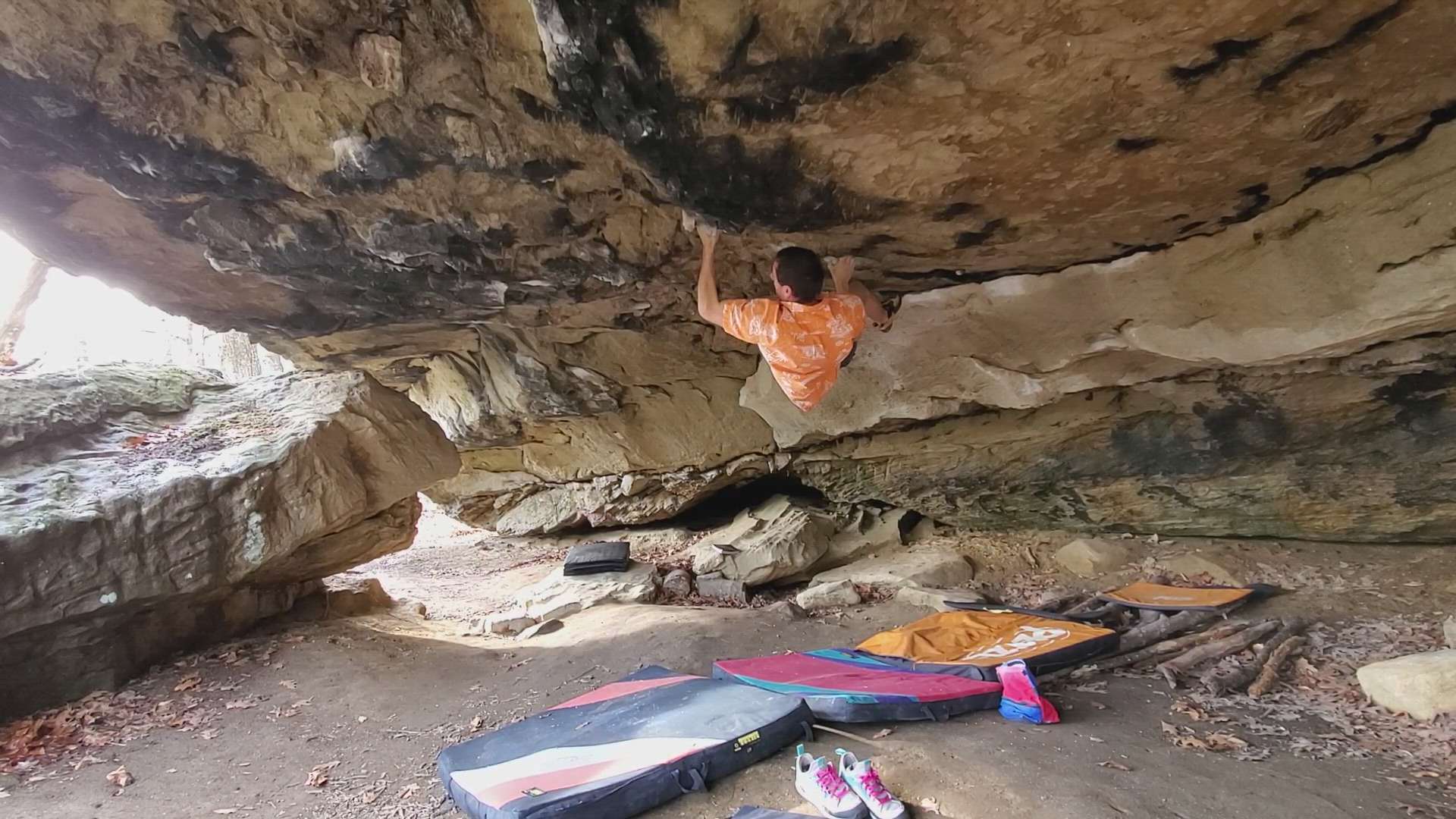Ali Bubba Stand v8 - New River Proper, New River Gorge Bouldering ...