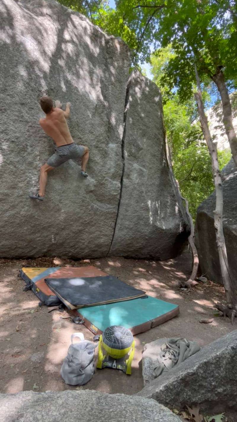 Mr. Smiley v6 - 5 Mile, Little Cottonwood Canyon Bouldering - Watch ...