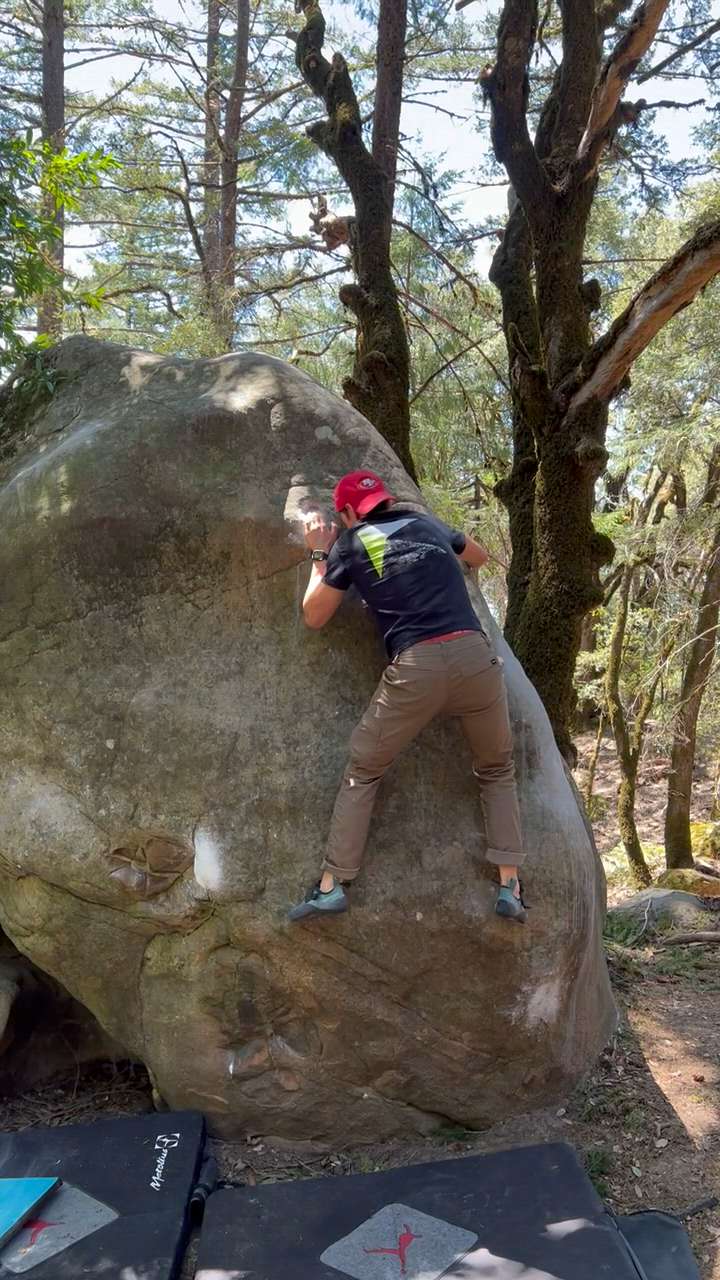 The Slap v4 - Magoos, Castle Rock State Park Bouldering - Watch Beta Videos